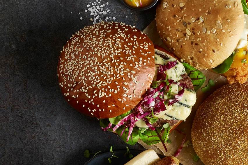 Jetzt werden Burger aufgebrezelt! | Schulstad Bakery Solutions